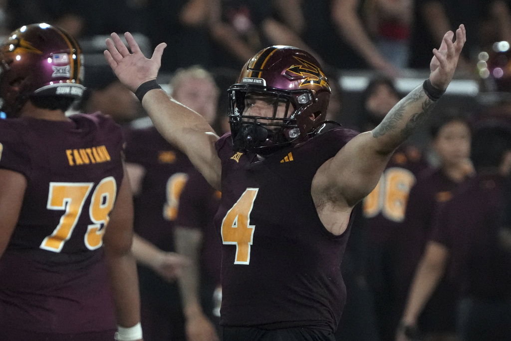 Cam Skattebo runs for 156 yards and 2 TDs, Arizona State knocks off No ...